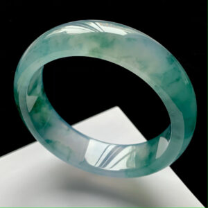 Jade Bracelet Meaning: Symbolism, History, and Modern Significance ...