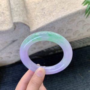 What Does a Jade Bracelet Mean? Symbolism, Feng Shui, and Emotional ...